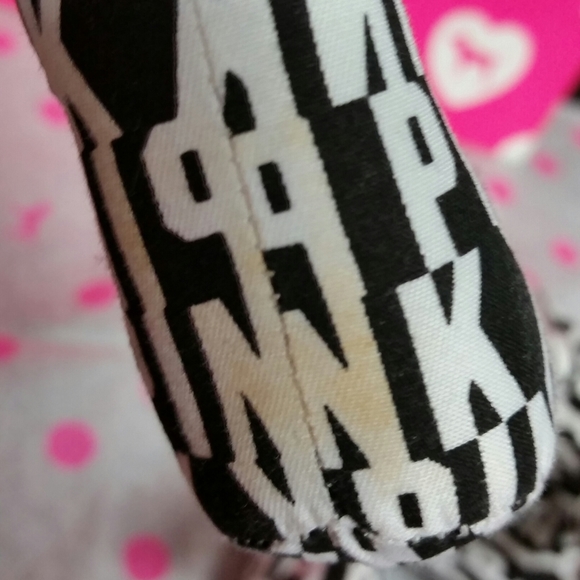PINK Victoria's Secret | Other | Vs Pink Blackwhite Logo Dog Set Rare ...